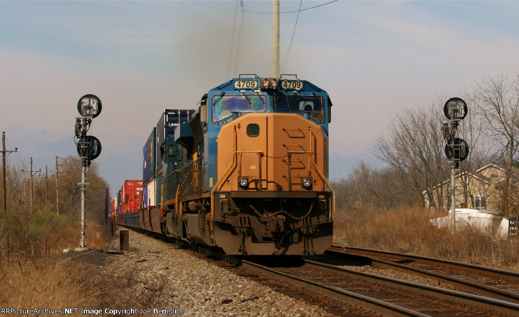 CSX 4709 on Q190